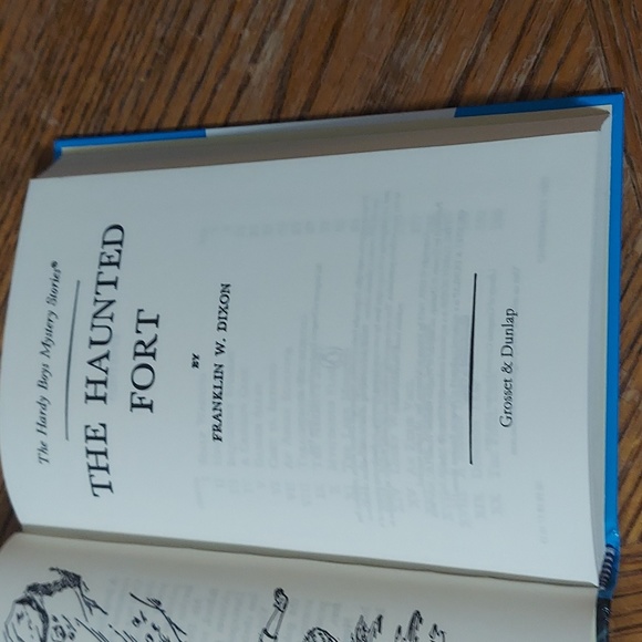 Grosset Dunlap Publishers | Other | The Hardy Boys The Haunted Fort 44 ...